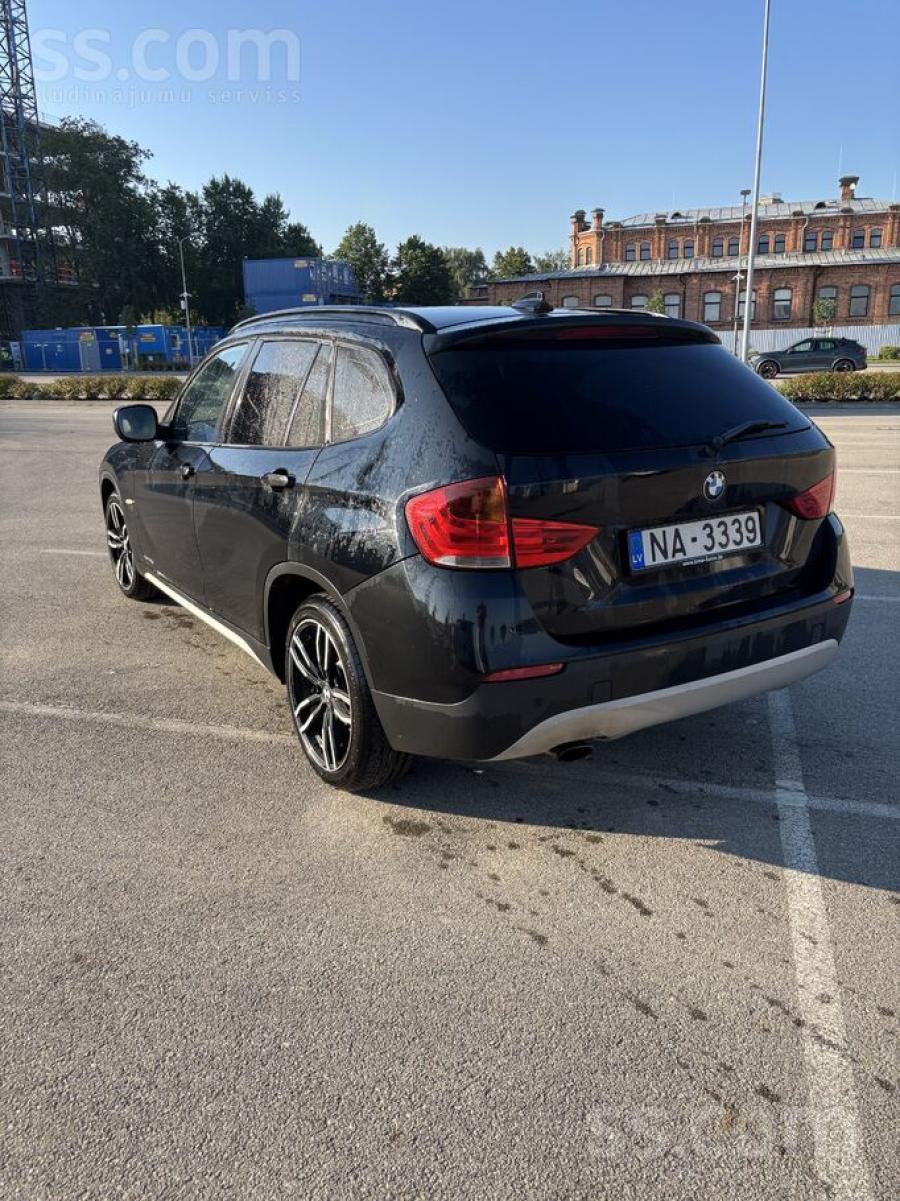 Melns BMW X1 2010 Rīga, ar dzinēja tilpumu 2.00 L un nobraukumu 316 tūkst. km par 8500 €, foto 5 vietnē AUTOMOTO.COM.LV