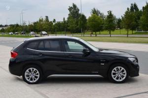 Black BMW X1 2010 in Siauliai, with an engine capacity of 2.00 L and mileage of 315 thousand km for 6200 €, photo 5 on AUTOMOTO.COM.LV
