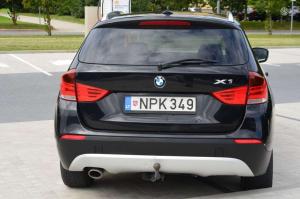 Black BMW X1 2010 in Siauliai, with an engine capacity of 2.00 L and mileage of 315 thousand km for 6200 €, photo 11 on AUTOMOTO.COM.LV