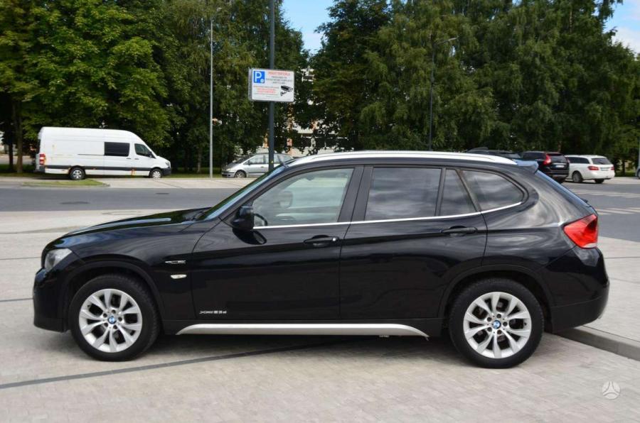 Black BMW X1 2010 in Siauliai, with an engine capacity of 2.00 L and mileage of 315 thousand km for 6200 €, photo 13 on AUTOMOTO.COM.LV
