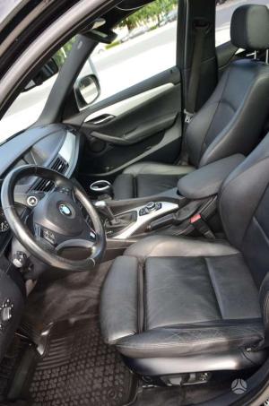Black BMW X1 2010 in Siauliai, with an engine capacity of 2.00 L and mileage of 315 thousand km for 6200 €, photo 23 on AUTOMOTO.COM.LV