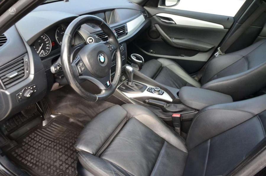 Black BMW X1 2010 in Siauliai, with an engine capacity of 2.00 L and mileage of 315 thousand km for 6200 €, photo 24 on AUTOMOTO.COM.LV