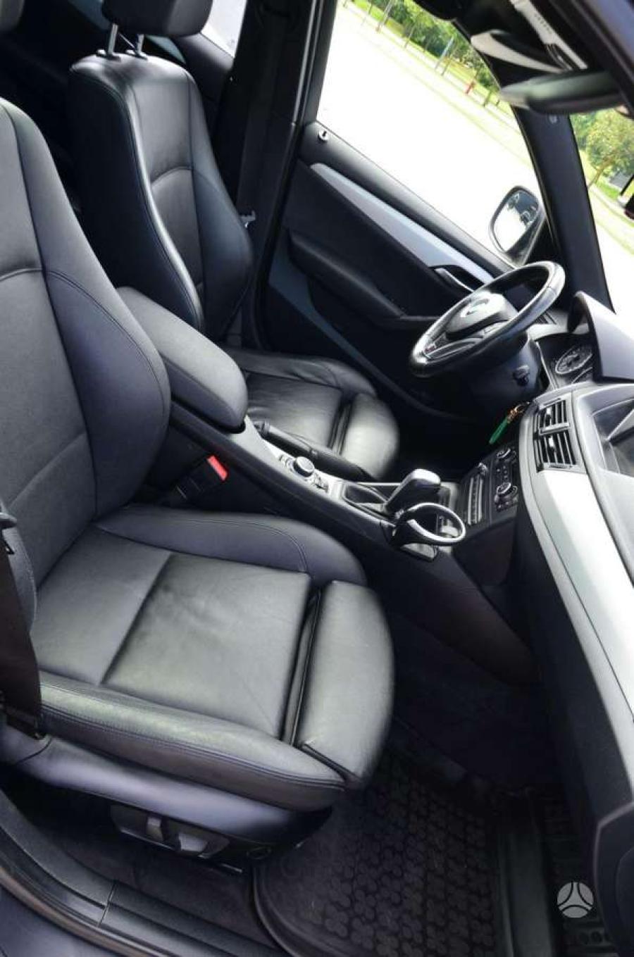 Black BMW X1 2010 in Siauliai, with an engine capacity of 2.00 L and mileage of 315 thousand km for 6200 €, photo 29 on AUTOMOTO.COM.LV