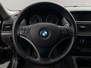 Melns BMW X1 2010 Viļņa, ar dzinēja tilpumu 2.00 L un nobraukumu 300 tūkst. km par 6999 €, foto 16 vietnē AUTOMOTO.COM.LV