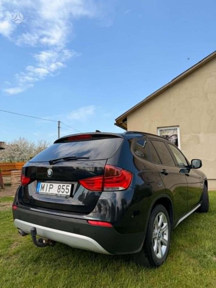 Melns BMW X1 2010 Viļņa, ar dzinēja tilpumu 2.00 L un nobraukumu 345 tūkst. km par 5000 €, foto 6 vietnē AUTOMOTO.COM.LV