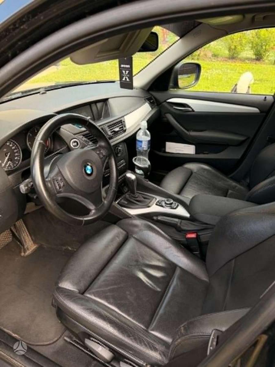 Melns BMW X1 2010 Viļņa, ar dzinēja tilpumu 2.00 L un nobraukumu 345 tūkst. km par 5000 €, foto 9 vietnē AUTOMOTO.COM.LV