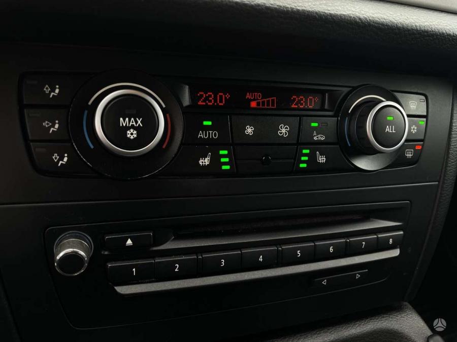 Melns BMW X1 2010 Viļņa, ar dzinēja tilpumu 2.00 L un nobraukumu 300 tūkst. km par 6999 €, foto 17 vietnē AUTOMOTO.COM.LV