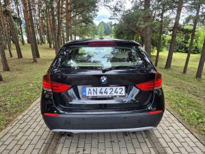 Black BMW X1 2010 in Utena, with an engine capacity of 3.00 L and mileage of 290 thousand km for 3490 €, photo 9 on AUTOMOTO.COM.LV