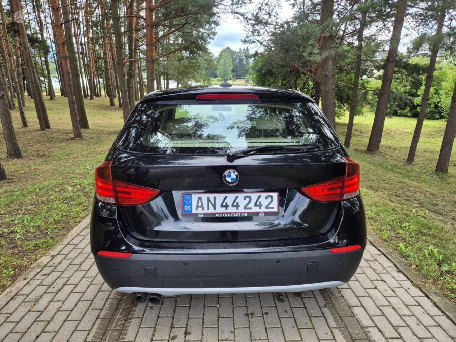 Black BMW X1 2010 in Utena, with an engine capacity of 3.00 L and mileage of 290 thousand km for 3490 €, photo 9 on AUTOMOTO.COM.LV
