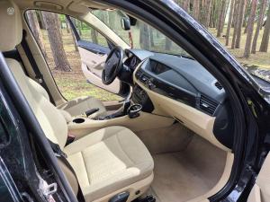 Black BMW X1 2010 in Utena, with an engine capacity of 3.00 L and mileage of 290 thousand km for 3490 €, photo 15 on AUTOMOTO.COM.LV
