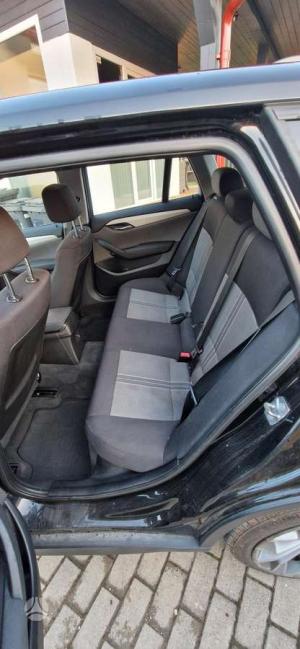 Melns BMW X1 2010 Viļņa, ar dzinēja tilpumu 2.00 L un nobraukumu 340 tūkst. km par 4200 €, foto 6 vietnē AUTOMOTO.COM.LV
