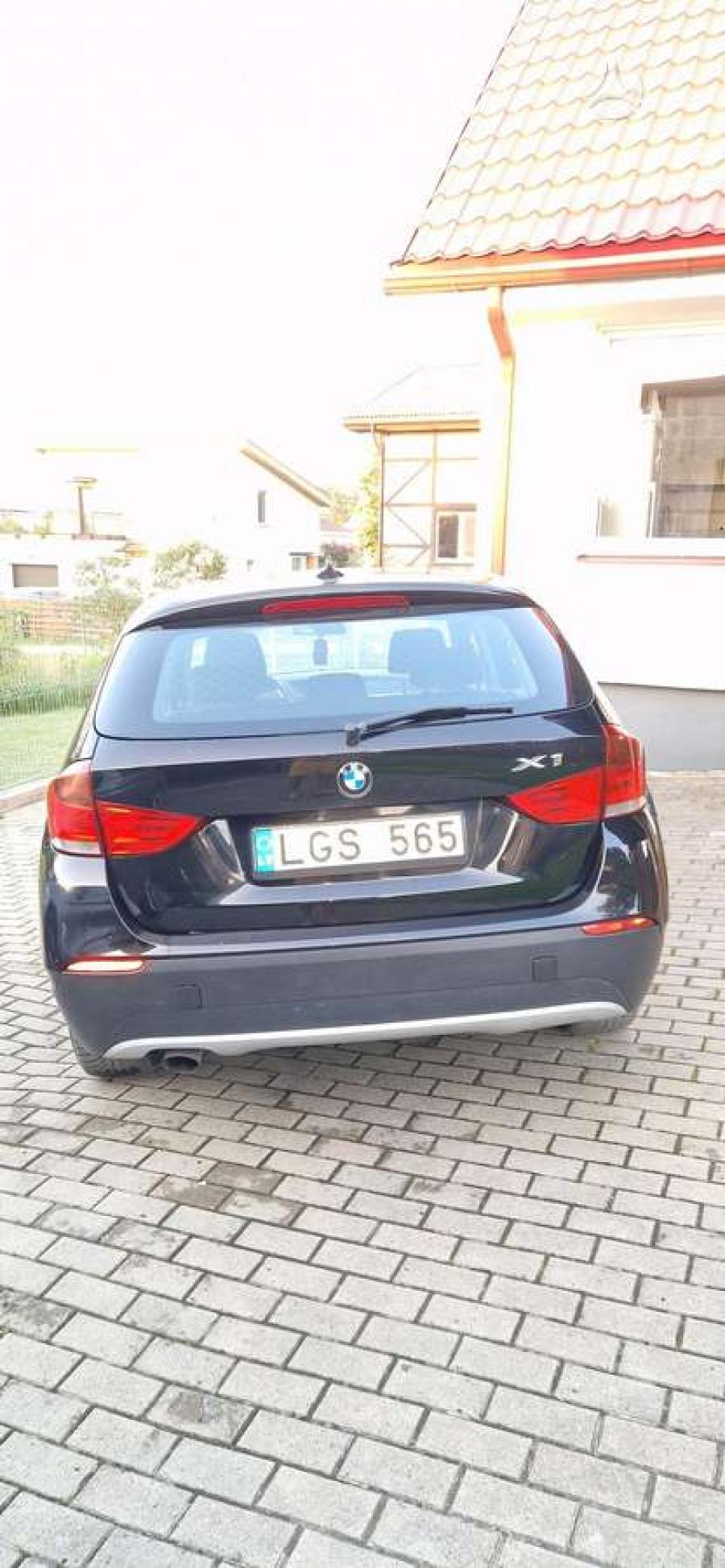 Melns BMW X1 2010 Viļņa, ar dzinēja tilpumu 2.00 L un nobraukumu 340 tūkst. km par 4200 €, foto 8 vietnē AUTOMOTO.COM.LV