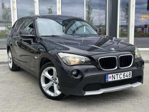 Black BMW X1 2010 in Vilnius, with an engine capacity of 2.00 L and mileage of 328 thousand km for 6150 €, photo 1 on AUTOMOTO.COM.LV