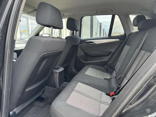 Black BMW X1 2010 in Vilnius, with an engine capacity of 2.00 L and mileage of 328 thousand km for 6150 €, photo 9 on AUTOMOTO.COM.LV