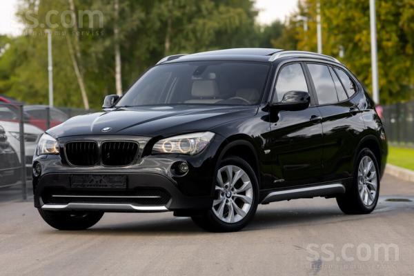 Melns BMW X1 2010 Jelgava, ar dzinēja tilpumu 2.00 L un nobraukumu 0 tūkst. km par 7900 €, foto 1 vietnē AUTOMOTO.COM.LV