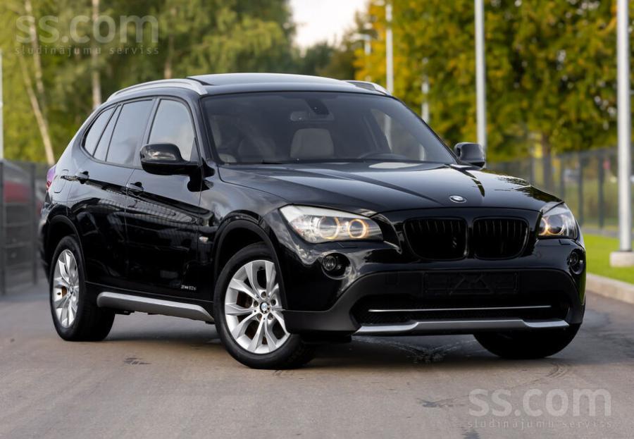 Melns BMW X1 2010 Jelgava, ar dzinēja tilpumu 2.00 L un nobraukumu 0 tūkst. km par 7900 €, foto 4 vietnē AUTOMOTO.COM.LV