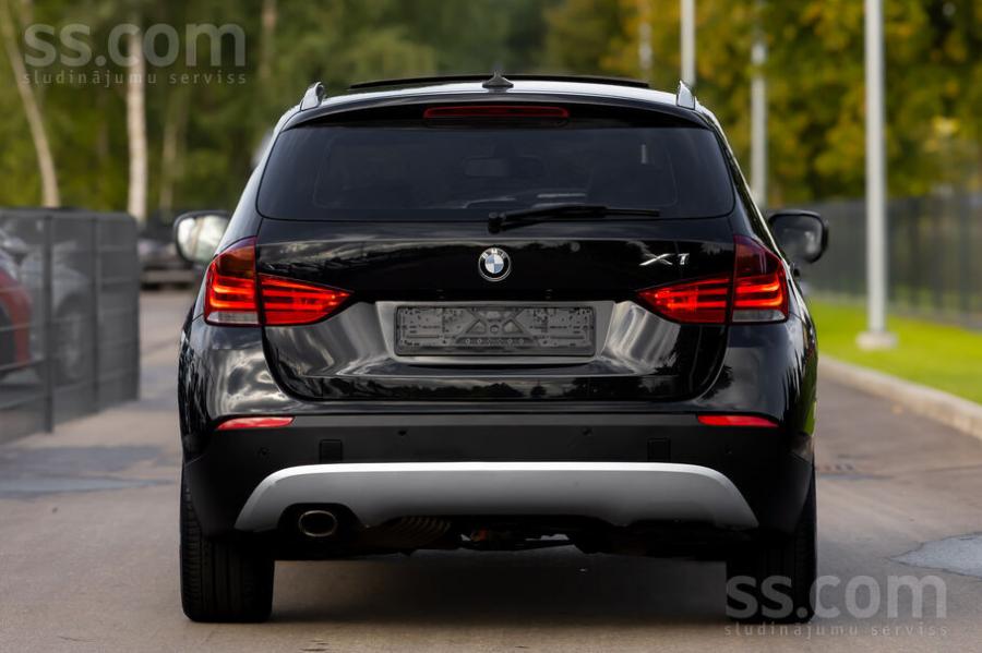Melns BMW X1 2010 Jelgava, ar dzinēja tilpumu 2.00 L un nobraukumu 0 tūkst. km par 7900 €, foto 6 vietnē AUTOMOTO.COM.LV