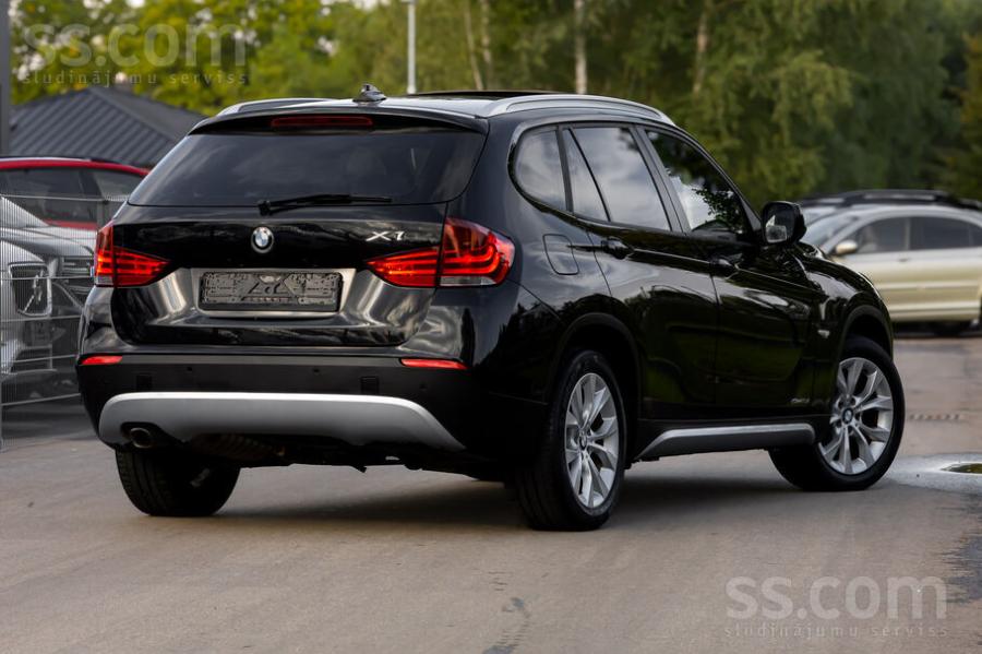 Melns BMW X1 2010 Jelgava, ar dzinēja tilpumu 2.00 L un nobraukumu 0 tūkst. km par 7900 €, foto 7 vietnē AUTOMOTO.COM.LV