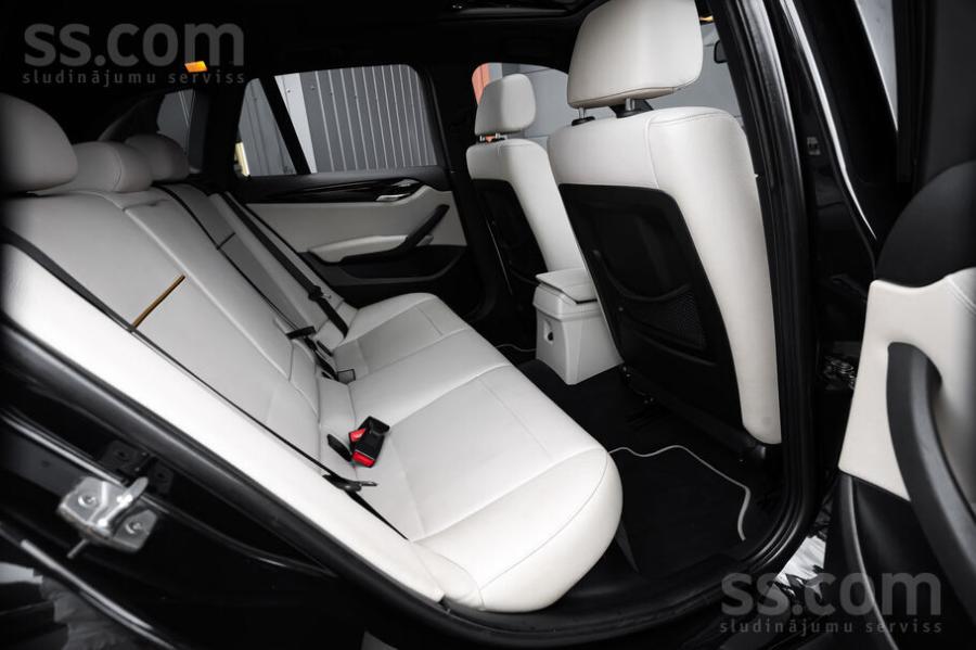 Melns BMW X1 2010 Jelgava, ar dzinēja tilpumu 2.00 L un nobraukumu 0 tūkst. km par 7900 €, foto 9 vietnē AUTOMOTO.COM.LV