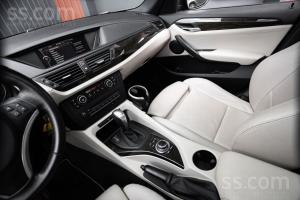 Melns BMW X1 2010 Jelgava, ar dzinēja tilpumu 2.00 L un nobraukumu 0 tūkst. km par 7900 €, foto 17 vietnē AUTOMOTO.COM.LV