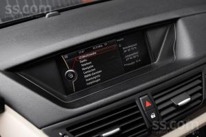 Melns BMW X1 2010 Jelgava, ar dzinēja tilpumu 2.00 L un nobraukumu 0 tūkst. km par 7900 €, foto 20 vietnē AUTOMOTO.COM.LV