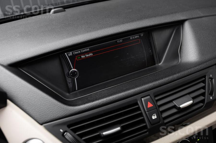 Melns BMW X1 2010 Jelgava, ar dzinēja tilpumu 2.00 L un nobraukumu 0 tūkst. km par 7900 €, foto 24 vietnē AUTOMOTO.COM.LV