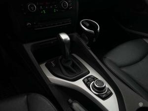 Black BMW X1 2010 in Vilnius, with an engine capacity of 2.00 L and mileage of 300 thousand km for 6999 €, photo 18 on AUTOMOTO.COM.LV