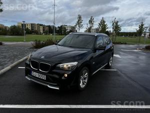Black BMW X1 2010 in Riga, with an engine capacity of 2.00 L and mileage of 343 thousand km for 4500 €, photo  on AUTOMOTO.COM.LV