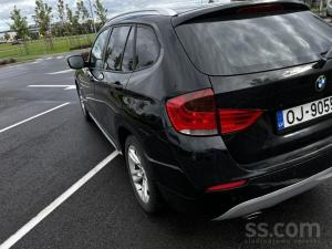 Black BMW X1 2010 in Riga, with an engine capacity of 2.00 L and mileage of 343 thousand km for 4500 €, photo 6 on AUTOMOTO.COM.LV