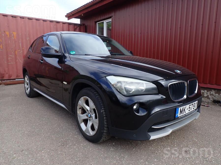 Melns BMW X1 2011 Liepāja, ar dzinēja tilpumu 2.00 L un nobraukumu 269 tūkst. km par 10300 €, foto 1 vietnē AUTOMOTO.COM.LV