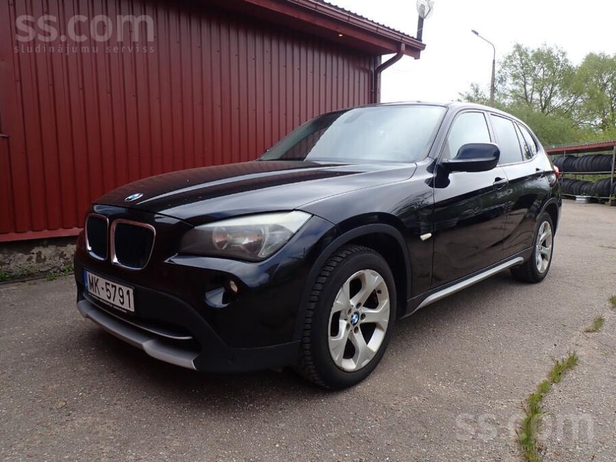 Melns BMW X1 2011 Liepāja, ar dzinēja tilpumu 2.00 L un nobraukumu 269 tūkst. km par 10300 €, foto 4 vietnē AUTOMOTO.COM.LV