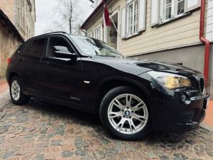 Melns BMW X1 2011 Cēsis, ar dzinēja tilpumu 2.00 L un nobraukumu 0 tūkst. km par 7990 €, foto 2 vietnē AUTOMOTO.COM.LV