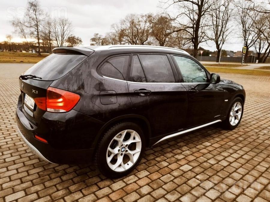 Black BMW X1 2011 in Jelgava, with an engine capacity of 2.00 L and mileage of 292 thousand km for 6700 €, photo 1 on AUTOMOTO.COM.LV