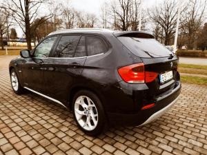 Black BMW X1 2011 in Jelgava, with an engine capacity of 2.00 L and mileage of 292 thousand km for 6700 €, photo 3 on AUTOMOTO.COM.LV