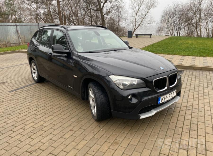 Melns BMW X1 2011 Rīga, ar dzinēja tilpumu 2.00 L un nobraukumu 270 tūkst. km par 6150 €, foto 1 vietnē AUTOMOTO.COM.LV
