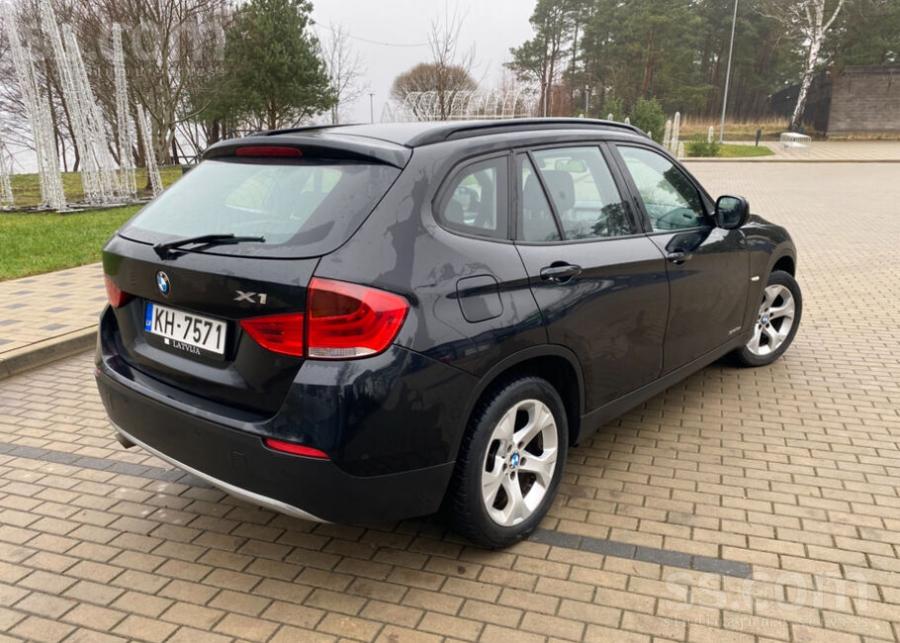 Melns BMW X1 2011 Rīga, ar dzinēja tilpumu 2.00 L un nobraukumu 270 tūkst. km par 6150 €, foto 3 vietnē AUTOMOTO.COM.LV