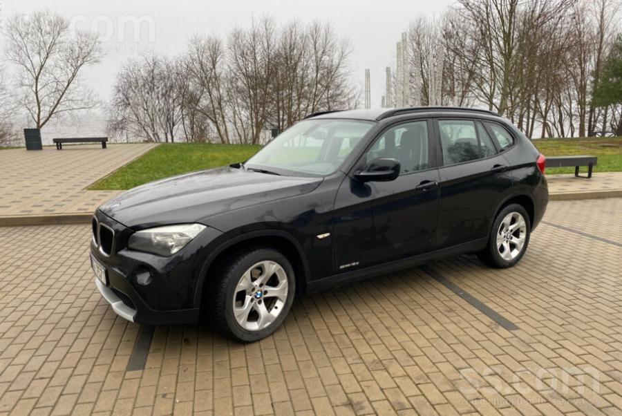 Melns BMW X1 2011 Rīga, ar dzinēja tilpumu 2.00 L un nobraukumu 270 tūkst. km par 6150 €, foto 6 vietnē AUTOMOTO.COM.LV