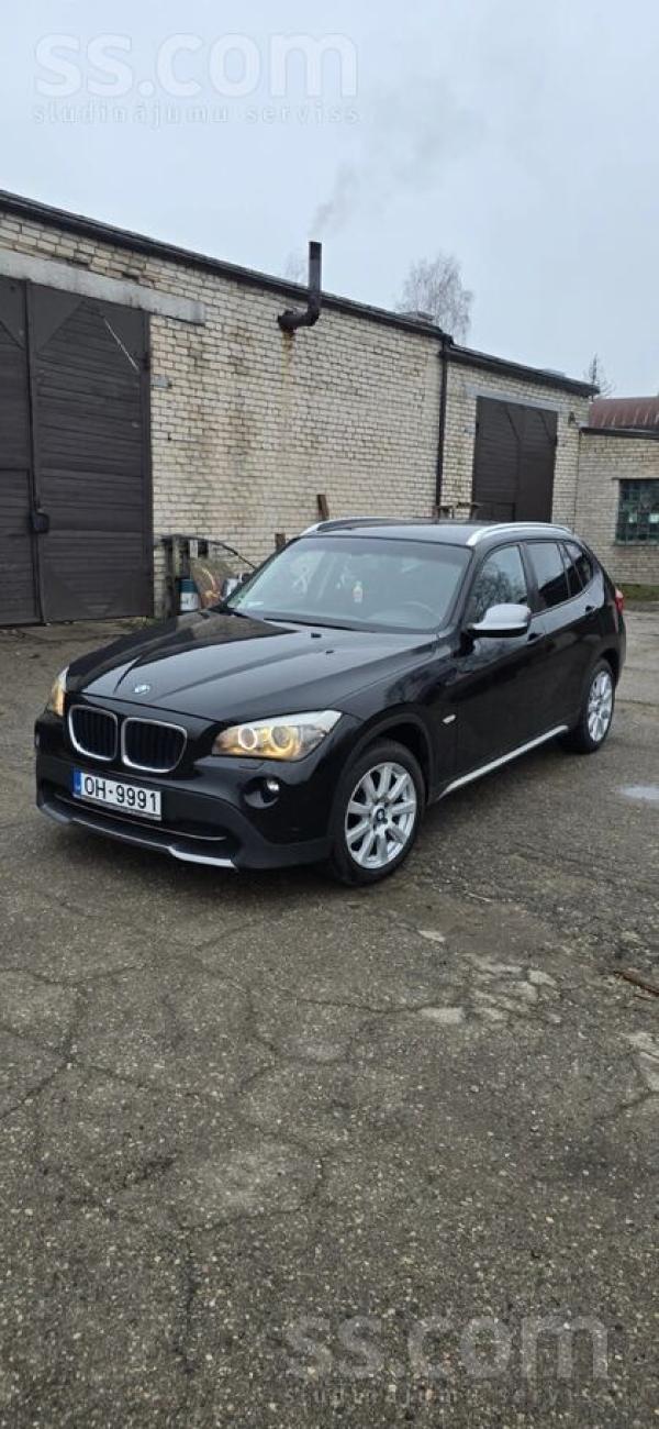 Black BMW X1 2011 in Madona, with an engine capacity of 2.00 L and mileage of 252 thousand km for 8000 €, photo 5 on AUTOMOTO.COM.LV