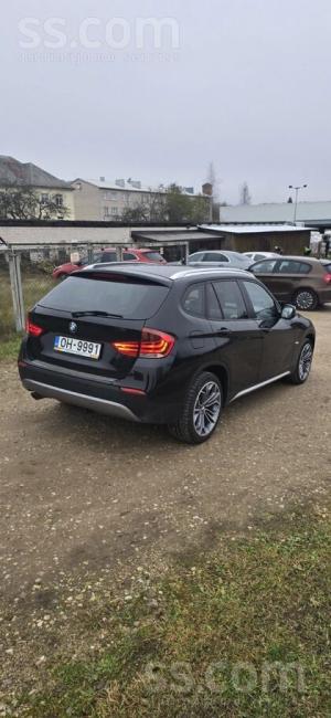 Black BMW X1 2011 in Madona, with an engine capacity of 2.00 L and mileage of 252 thousand km for 8000 €, photo 7 on AUTOMOTO.COM.LV