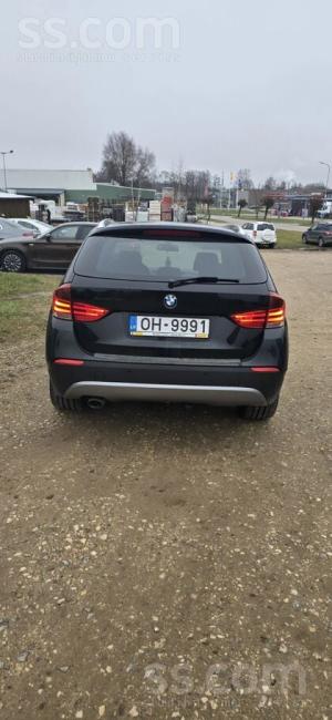 Black BMW X1 2011 in Madona, with an engine capacity of 2.00 L and mileage of 252 thousand km for 8000 €, photo 9 on AUTOMOTO.COM.LV