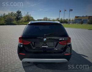 Black BMW X1 2011 in Telschi, with an engine capacity of 2.00 L and mileage of 231 thousand km for 6299 €, photo 5 on AUTOMOTO.COM.LV