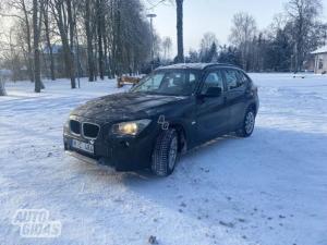 Melns BMW X1 2011 Prienai, ar dzinēja tilpumu 2.00 L un nobraukumu 296 tūkst. km par 5500 €, foto  vietnē AUTOMOTO.COM.LV