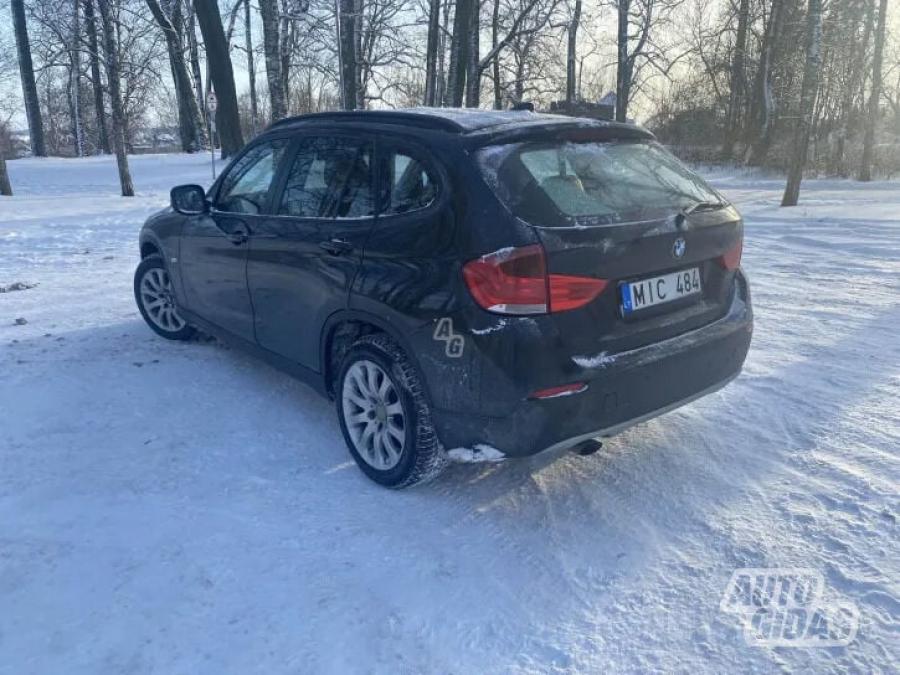 Black BMW X1 2011 in Prienai, with an engine capacity of 2.00 L and mileage of 296 thousand km for 5500 €, photo 3 on AUTOMOTO.COM.LV