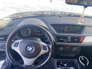 Black BMW X1 2011 in Prienai, with an engine capacity of 2.00 L and mileage of 296 thousand km for 5500 €, photo 11 on AUTOMOTO.COM.LV