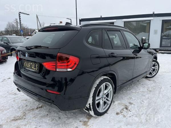 Black BMW X1 2011 in Gulbene, with an engine capacity of 2.00 L and mileage of 0 thousand km for 9990 €, photo 4 on AUTOMOTO.COM.LV