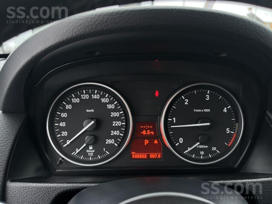 Black BMW X1 2011 in Gulbene, with an engine capacity of 2.00 L and mileage of 0 thousand km for 9990 €, photo 16 on AUTOMOTO.COM.LV
