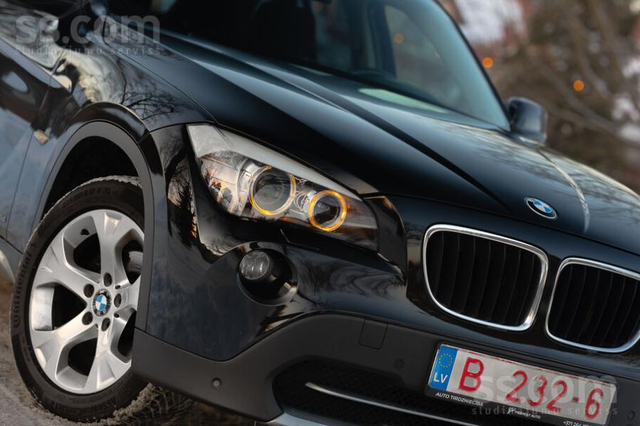 Melns BMW X1 2011 Jelgava, ar dzinēja tilpumu 2.00 L un nobraukumu 223 tūkst. km par 7990 €, foto 4 vietnē AUTOMOTO.COM.LV