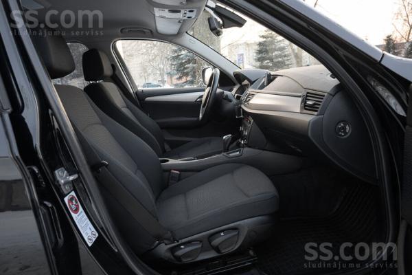 Melns BMW X1 2011 Jelgava, ar dzinēja tilpumu 2.00 L un nobraukumu 223 tūkst. km par 7990 €, foto 9 vietnē AUTOMOTO.COM.LV