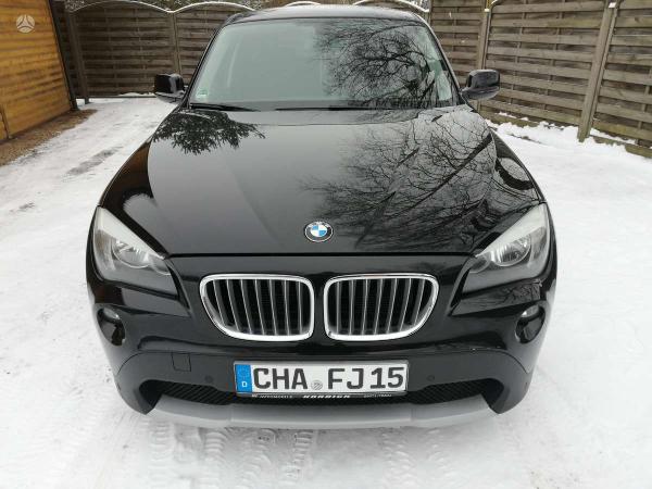 Melns BMW X1 2011 Utena, ar dzinēja tilpumu 2.00 L un nobraukumu 181 tūkst. km par 5700 €, foto 1 vietnē AUTOMOTO.COM.LV