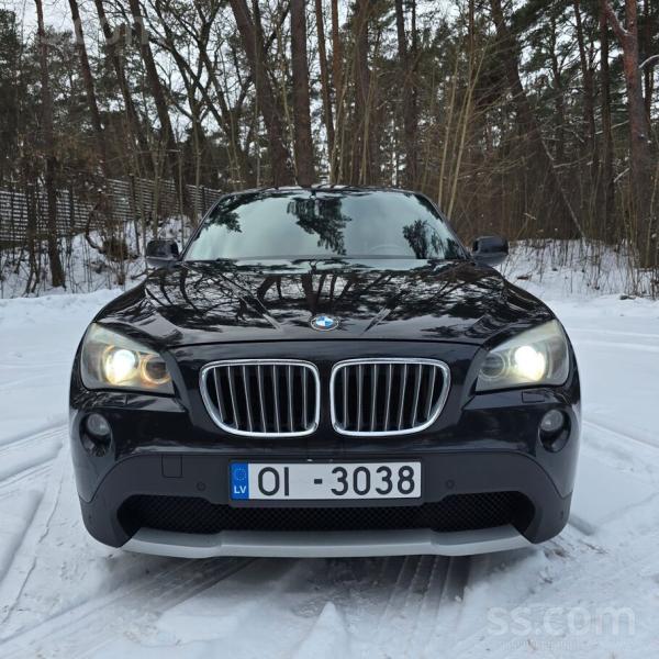 Melns BMW X1 2011 Jūrmala, ar dzinēja tilpumu 2.00 L un nobraukumu 293 tūkst. km par 7500 €, foto 1 vietnē AUTOMOTO.COM.LV